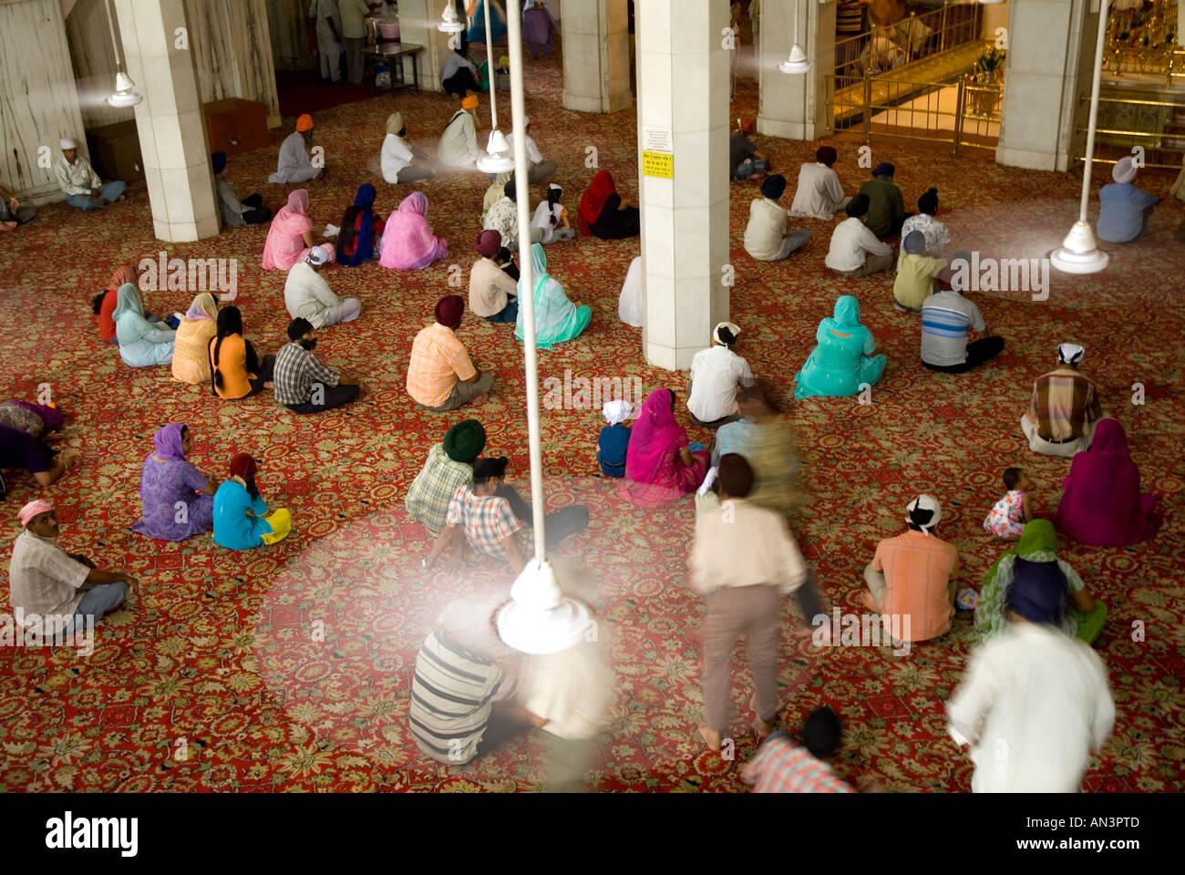 People Praying in Delhi's biggest Sikh temple, Bangla Sahib Stock Photo ...