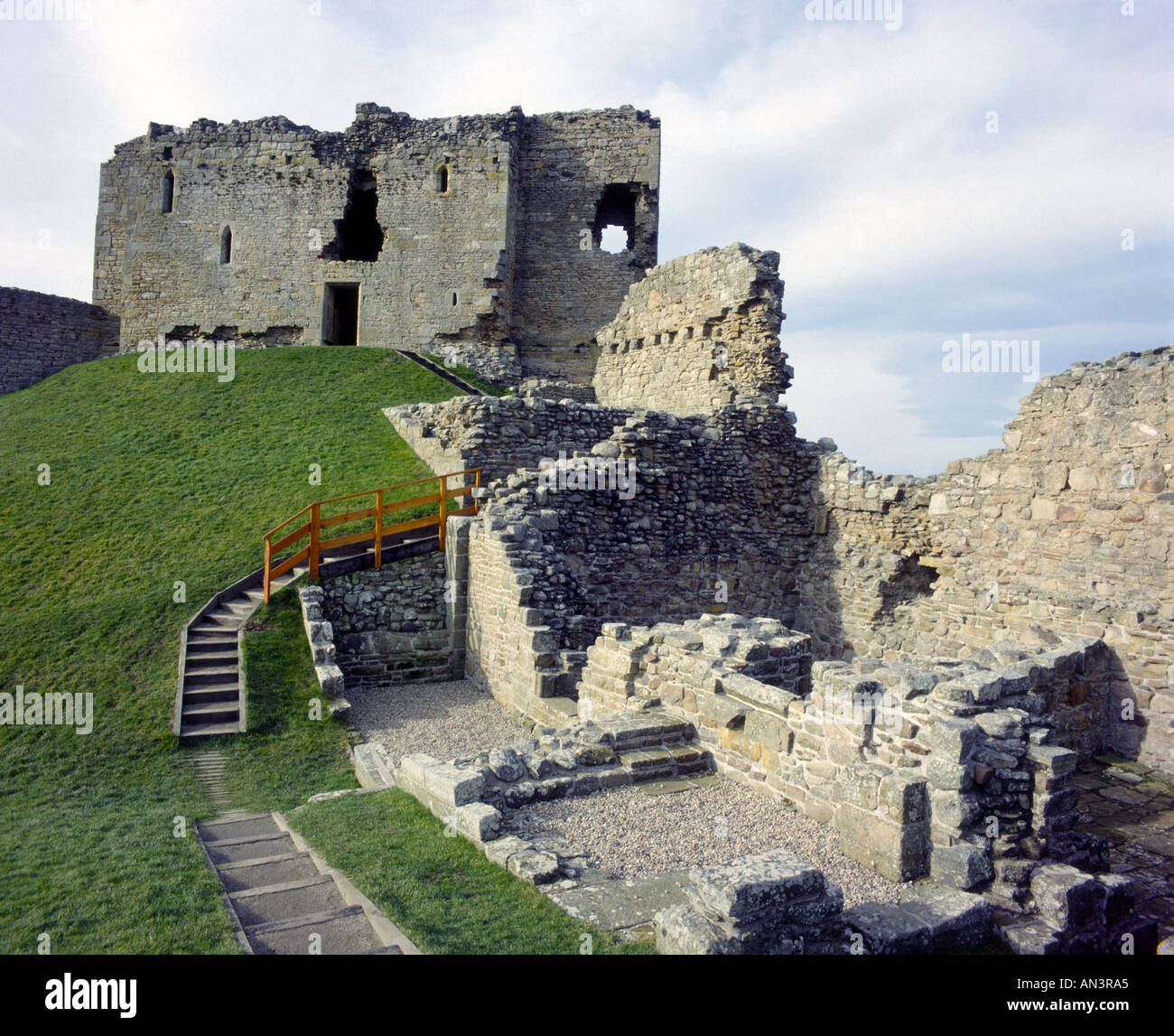 Duffus castle hi-res stock photography and images - Alamy