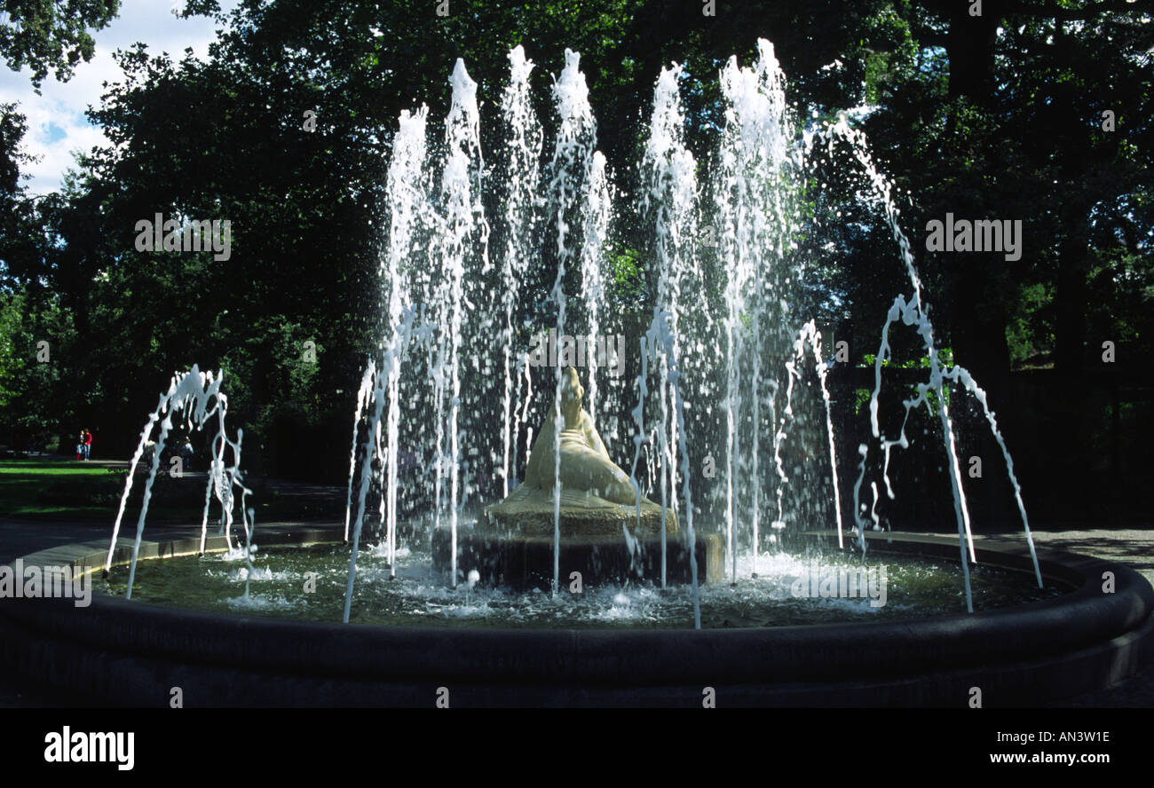 Water Fountain Zoo Berlin High Resolution Stock Photography and Images ...