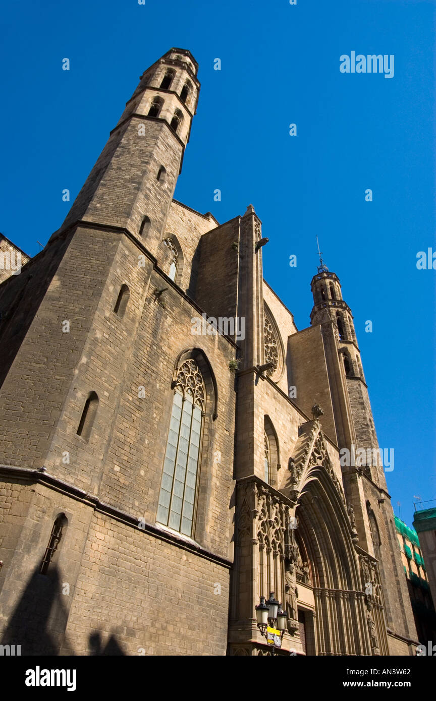 Catalan gothic basilica of Santa Maria del Mar in Born neighborhood ...