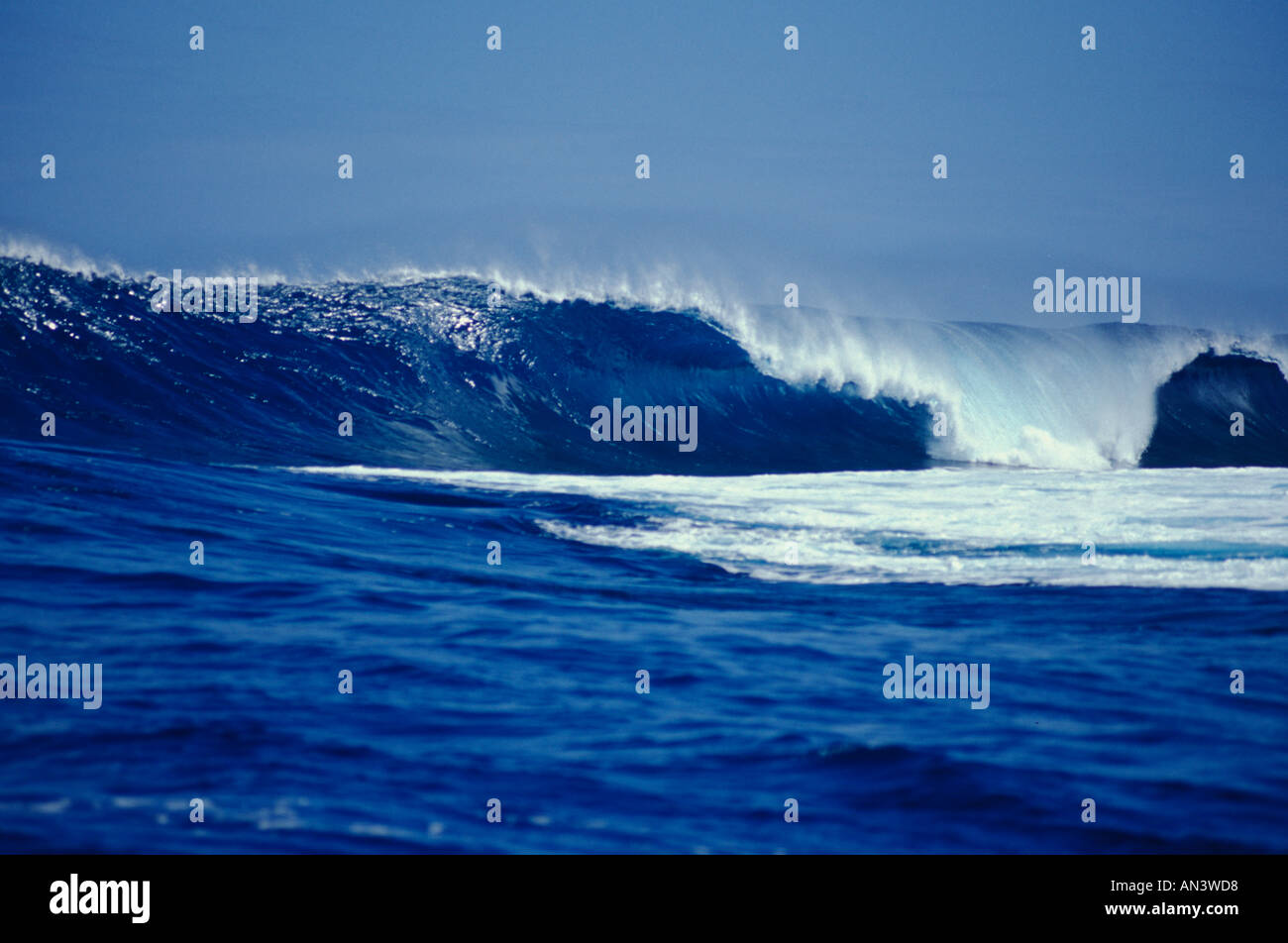 Teahupoo wave hi-res stock photography and images - Alamy