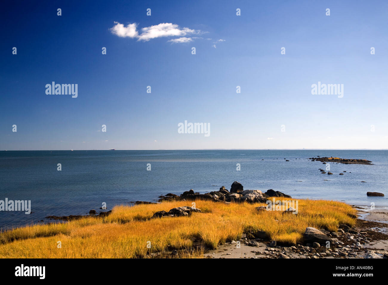 The Atlantic Ocean at Compo Beach, CT, USA Stock Photo - Alamy