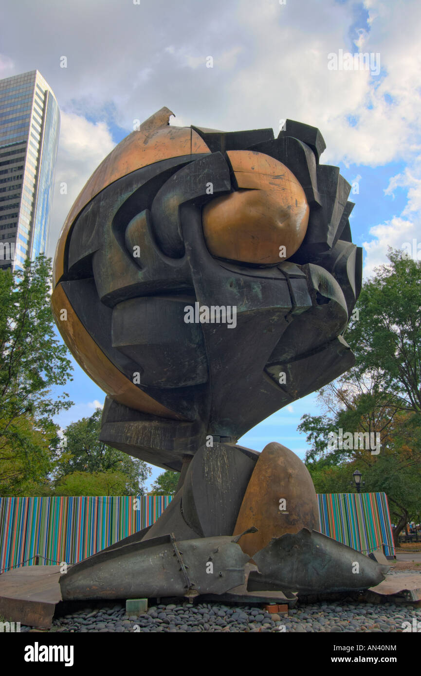 Fritz koenig sphere hi-res stock photography and images - Alamy