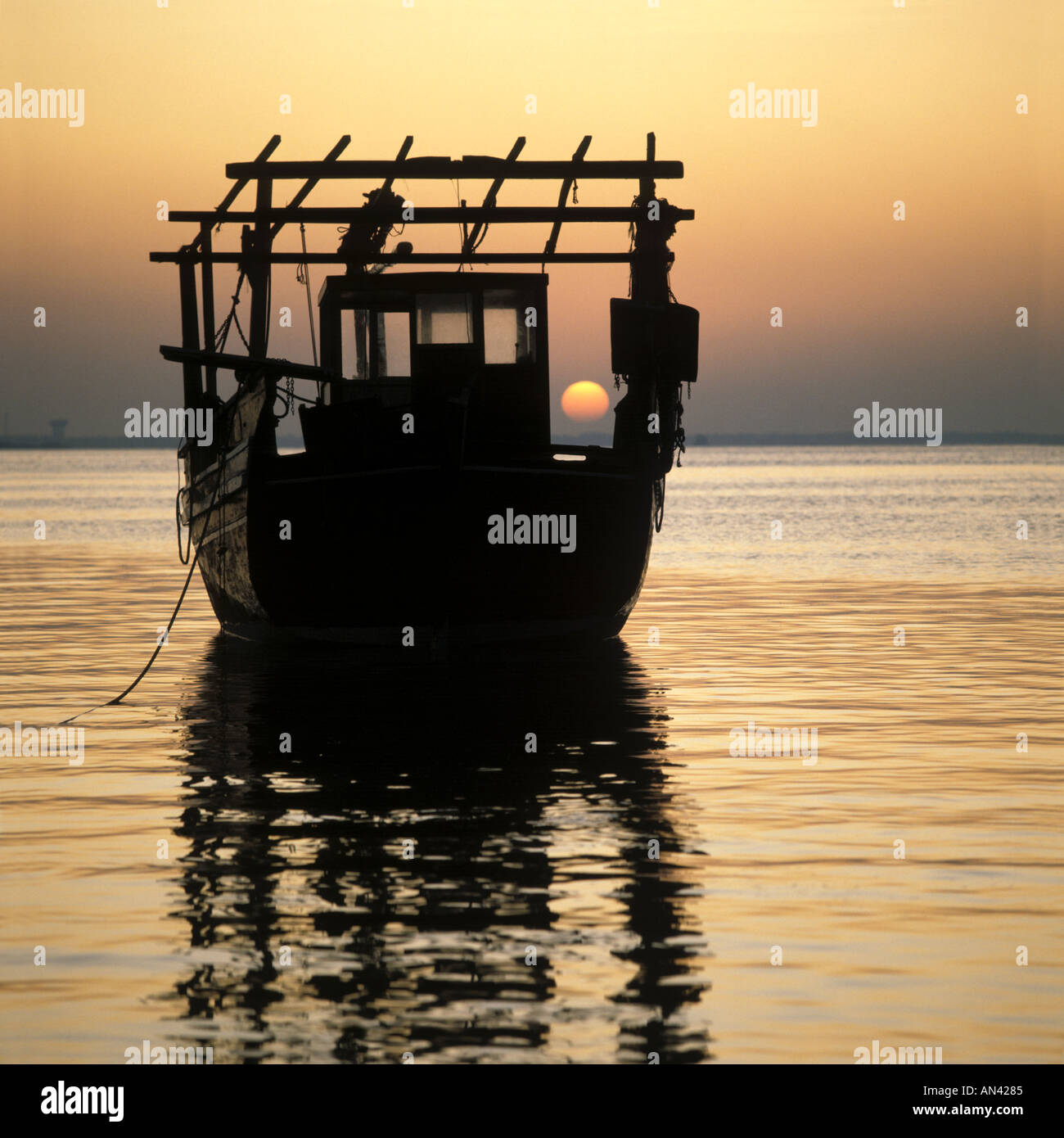 Dhow as pearling boat hi-res stock photography and images - Alamy