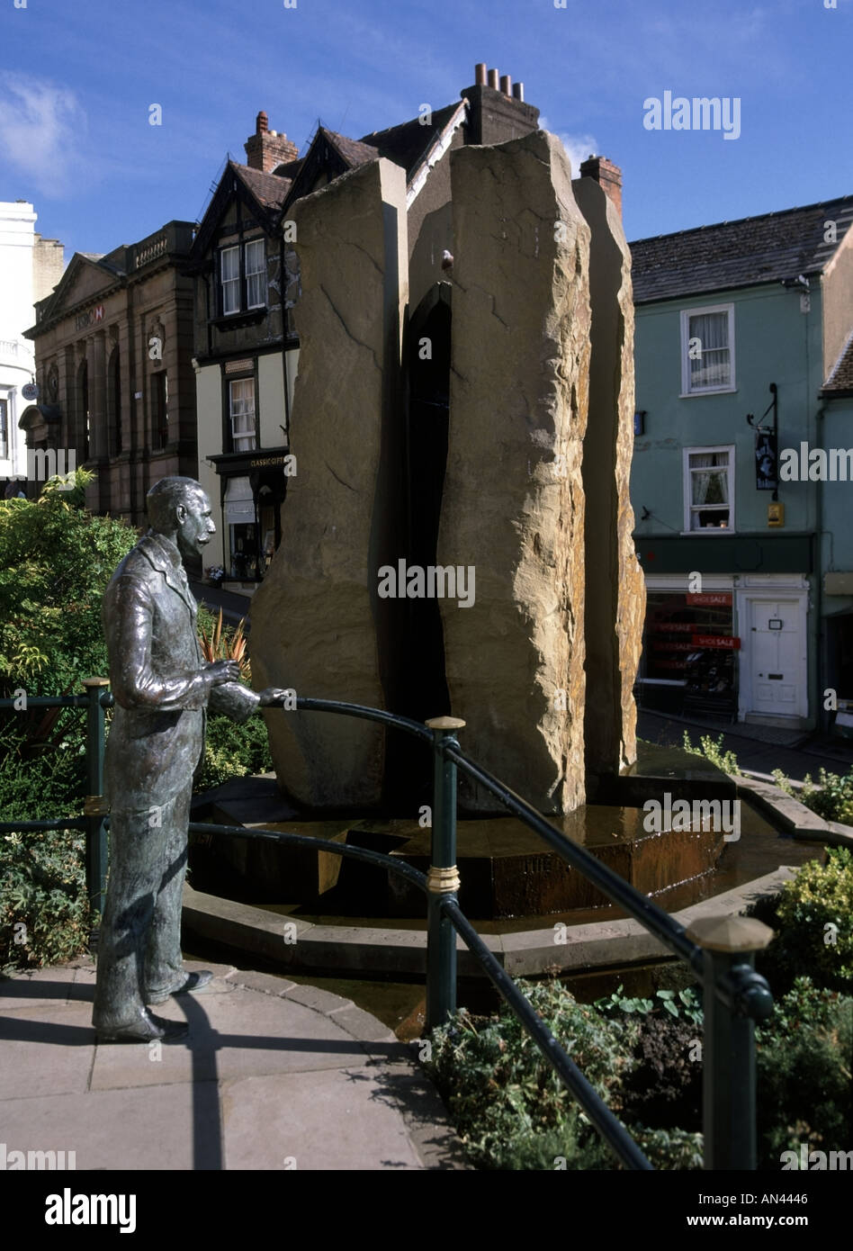Great Malvern Malvern Hills sculpture by Rose Garrard of Sir Edward ...