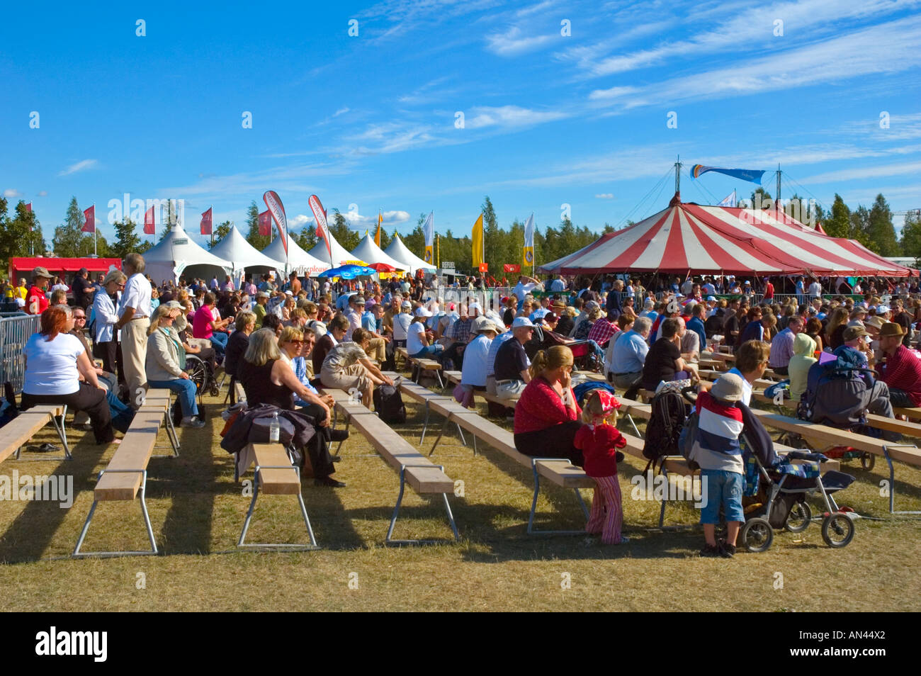 Sommer crowds hi-res stock photography and images - Alamy
