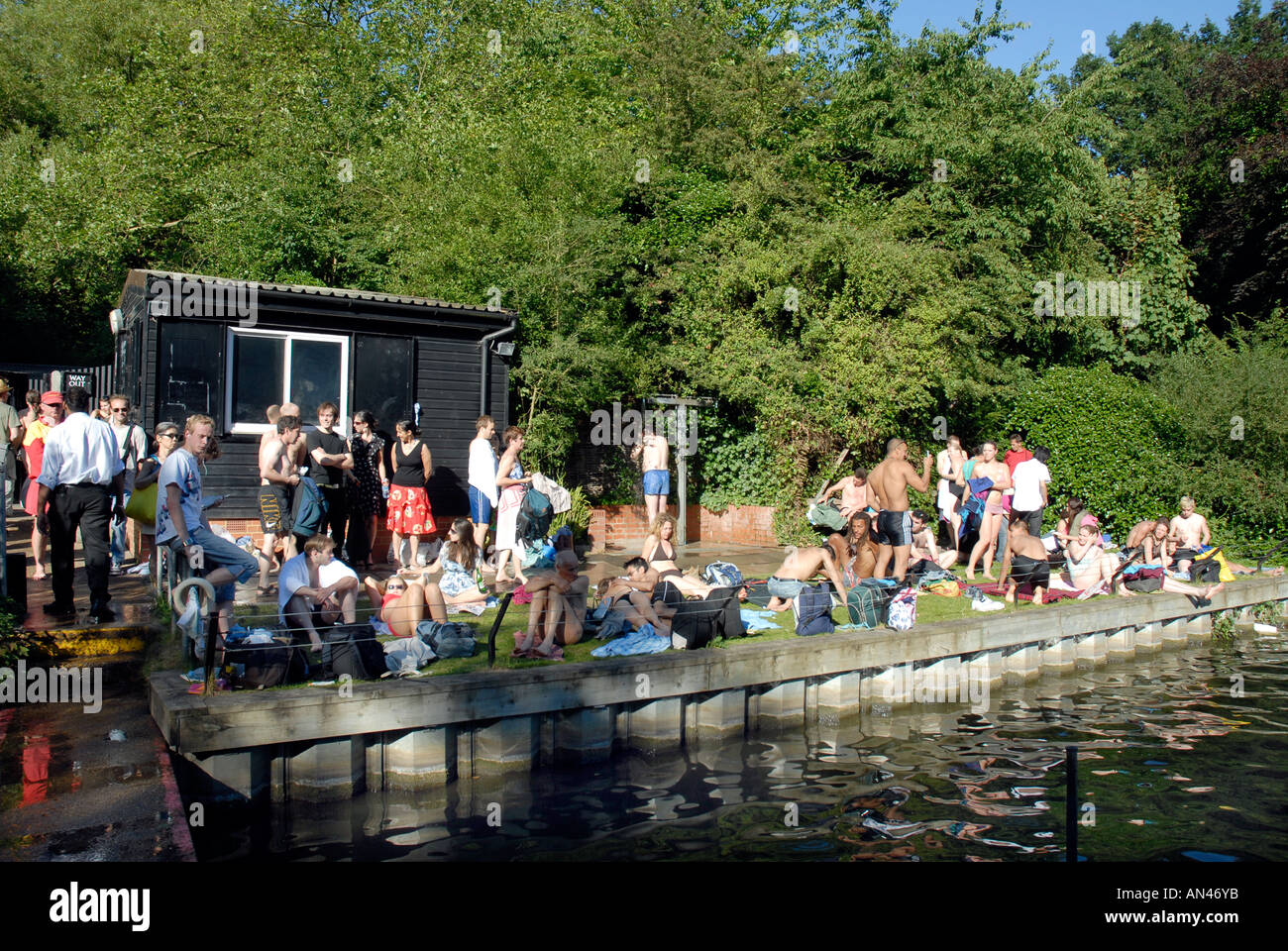 Hampstead mixed pond hi-res stock photography and images - Alamy