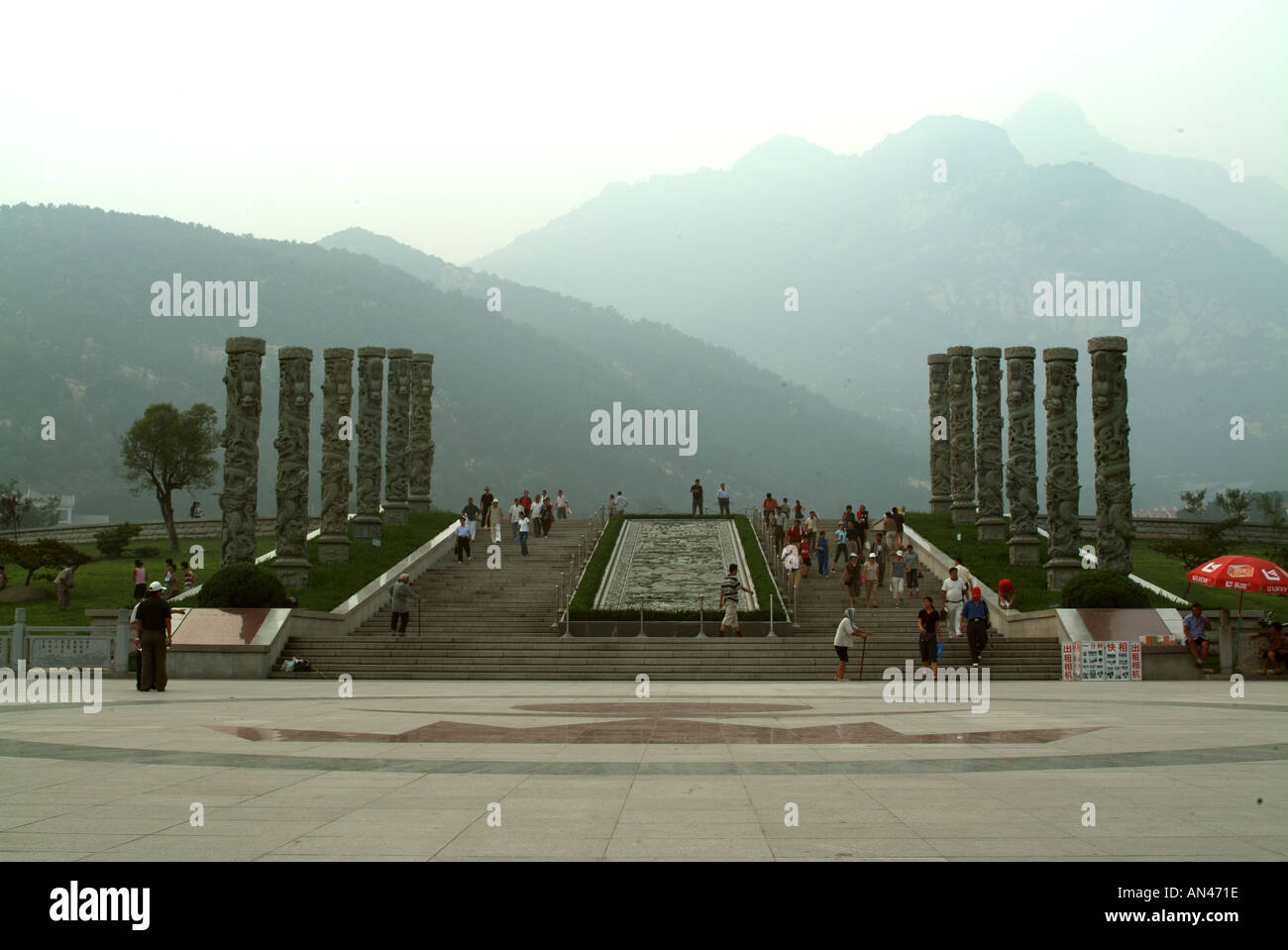 Dai temple in china taishan hi-res stock photography and images - Alamy