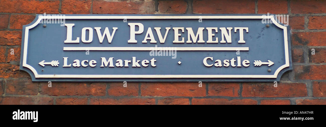 Pavement street sign hi-res stock photography and images - Alamy