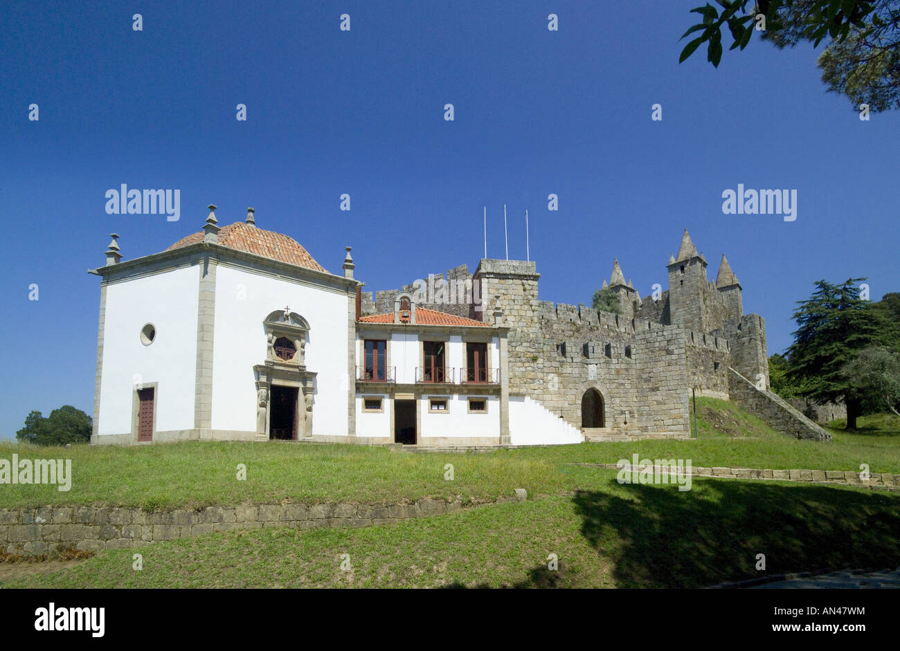 Medieval knights castle hi-res stock photography and images - Alamy