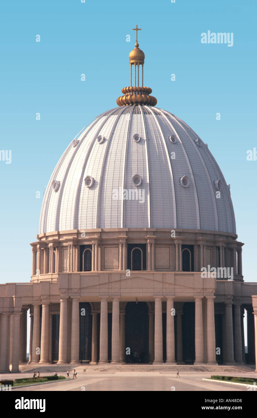 Basilica of Our Lady of Peace Yammoussoukro Ivory Coast West Africa ...