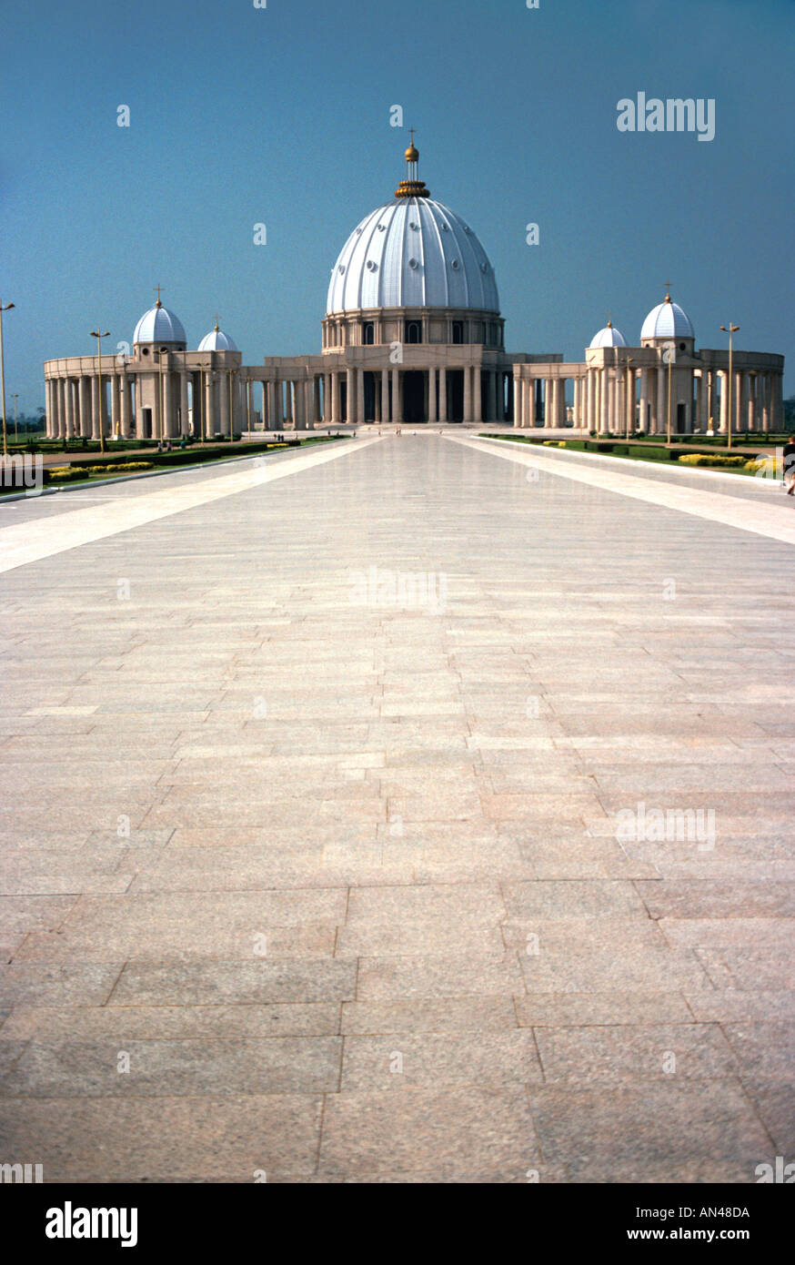 Basilica of Our Lady of Peace Yammoussoukro Ivory Coast West Africa ...