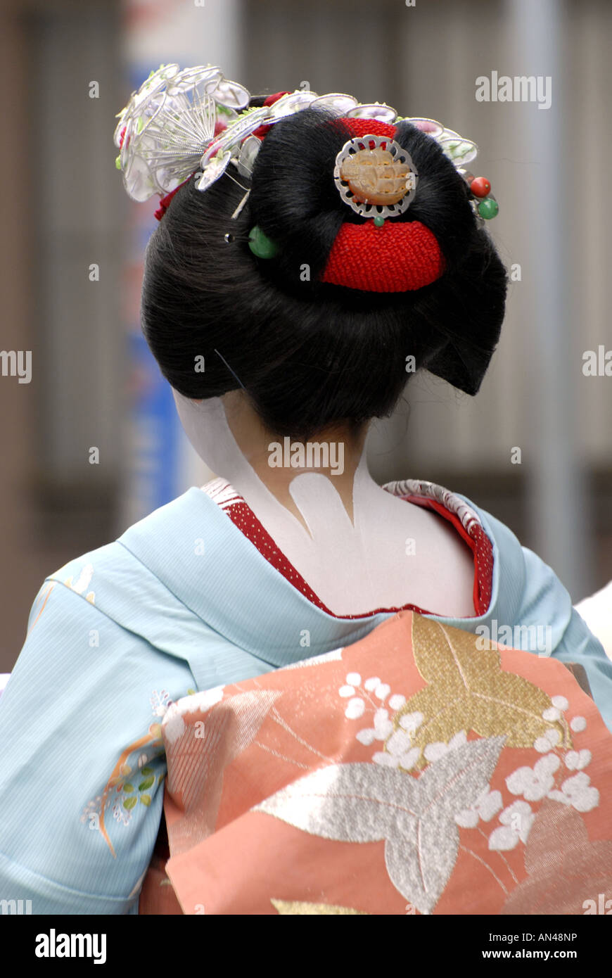 Maiko (apprentice Geisha) In Miyagawacho Kyoto Japan Stock Photo - Alamy