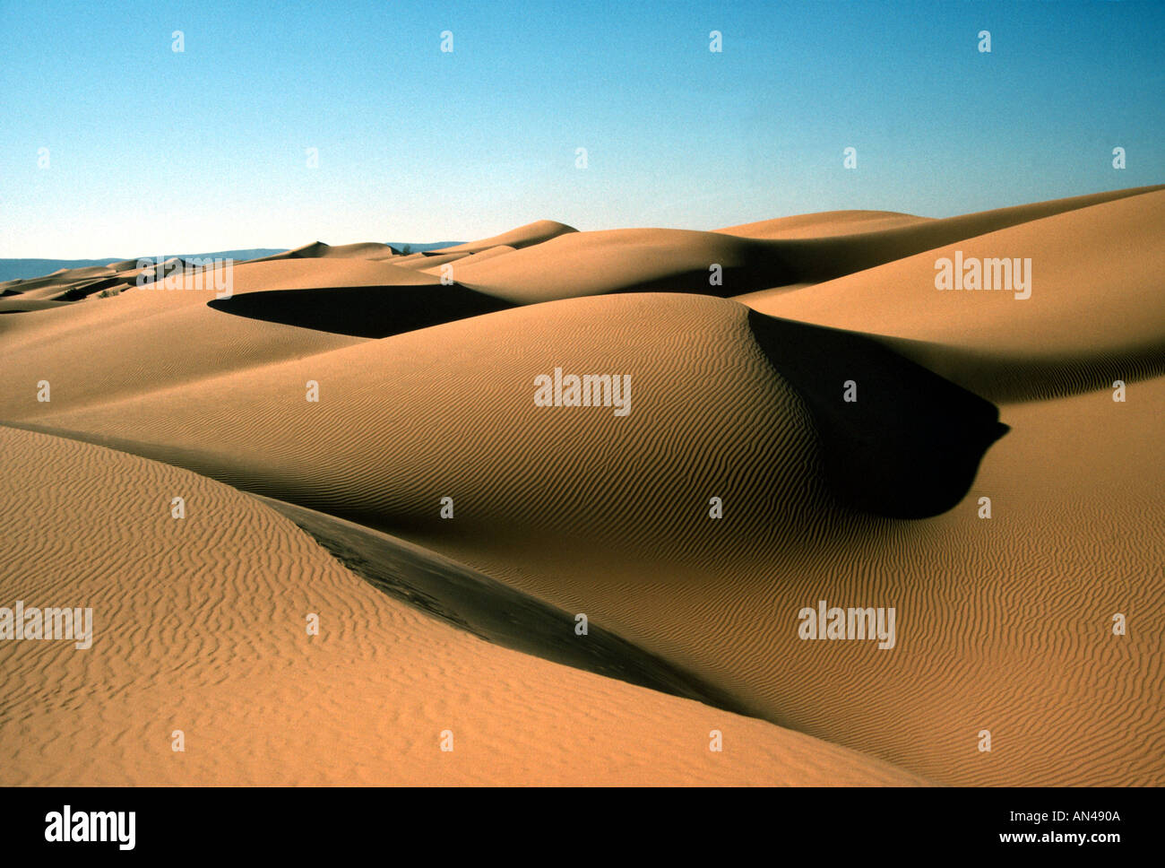 Sand Dunes Sahara Desert Algeria North Africa Stock Photo - Alamy