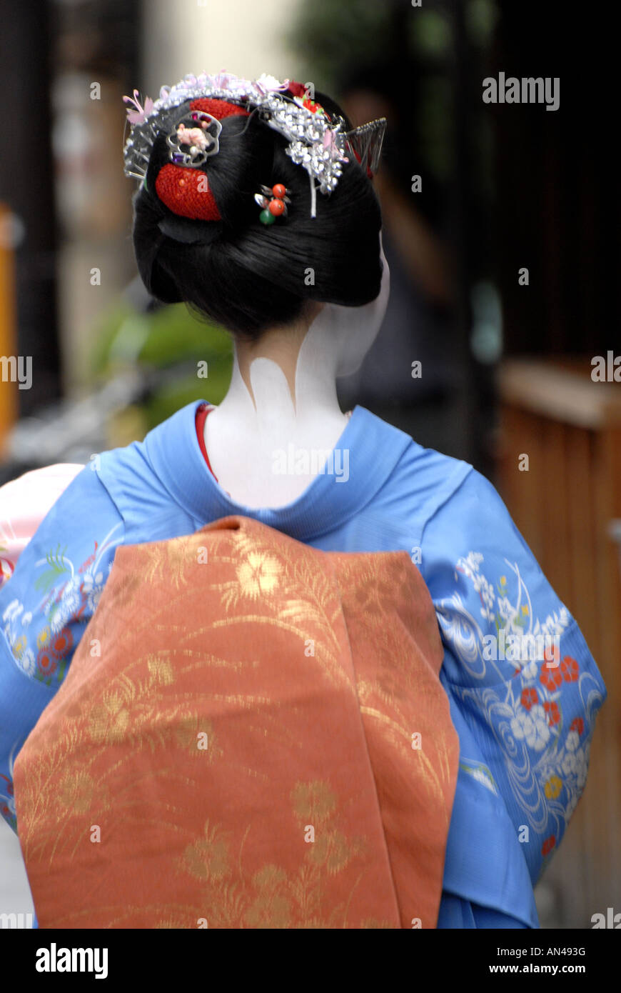Maiko (apprentice Geisha) In Miyagawacho Kyoto Japan Stock Photo - Alamy