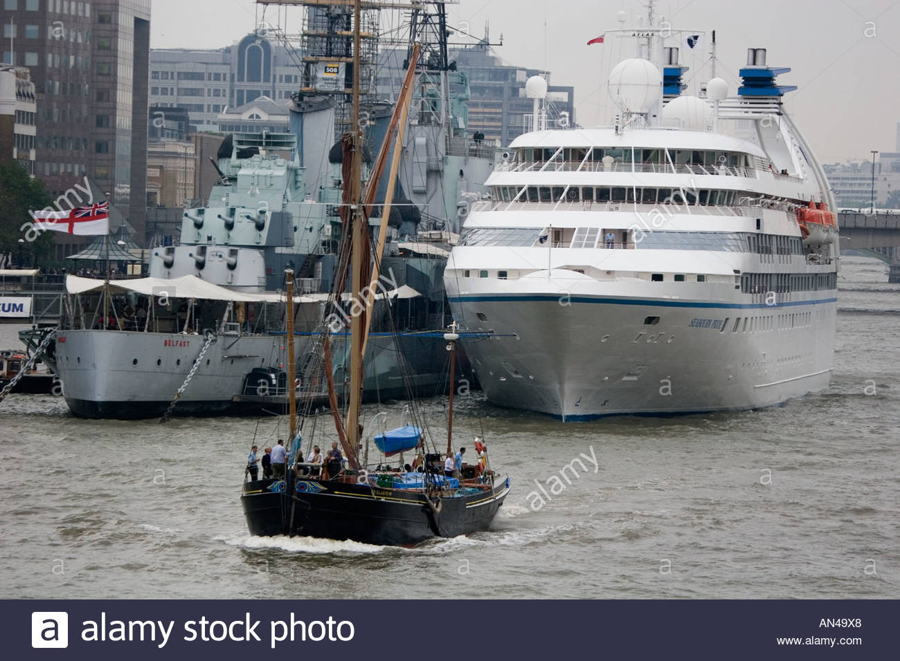 Lady Daphne Stock Photos & Lady Daphne Stock Images - Alamy