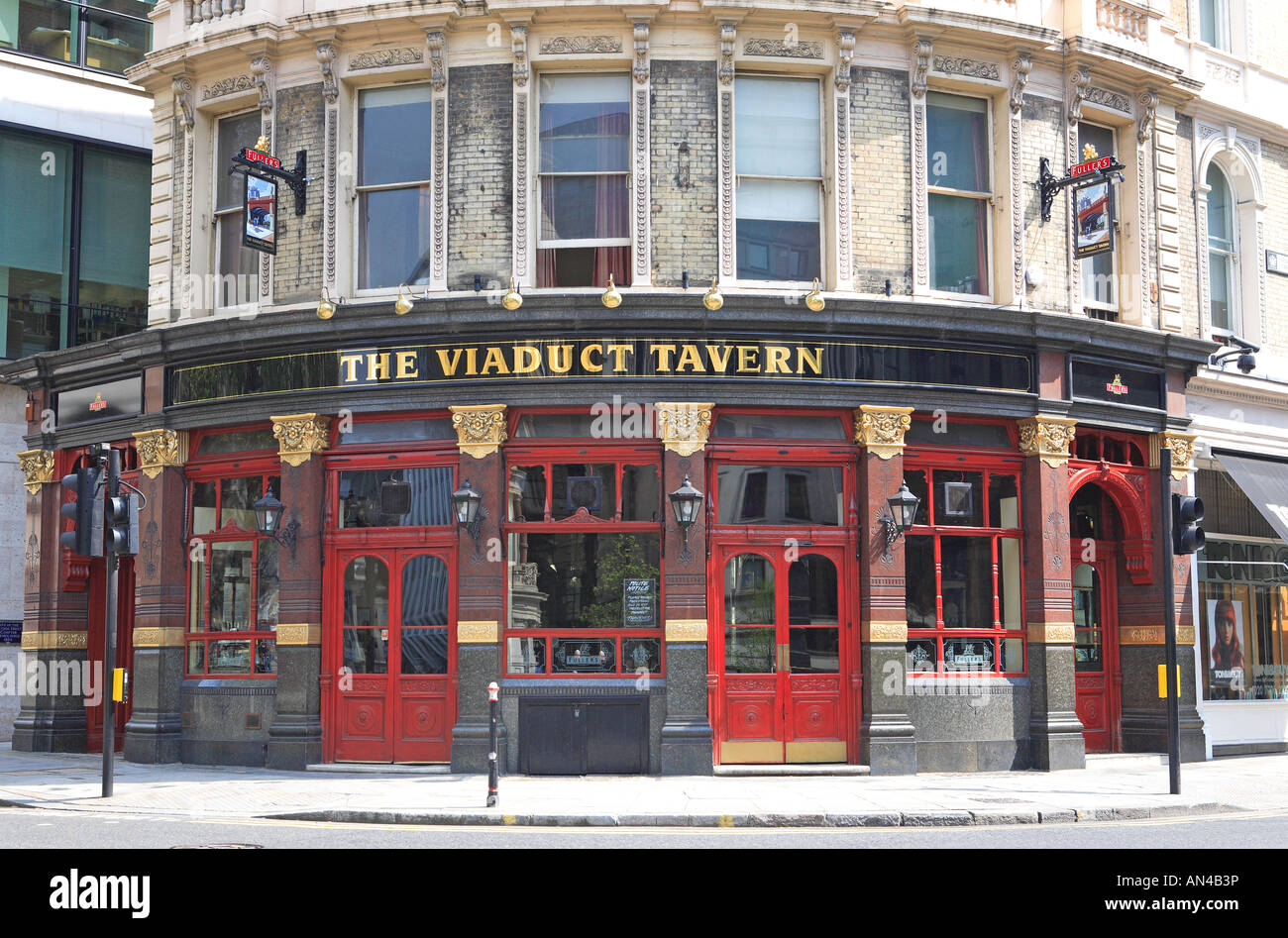 Viaduct tavern hi-res stock photography and images - Alamy