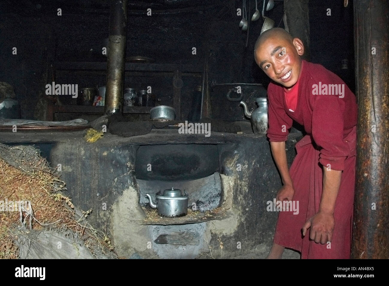 Buddhist monk cooking hi-res stock photography and images - Alamy