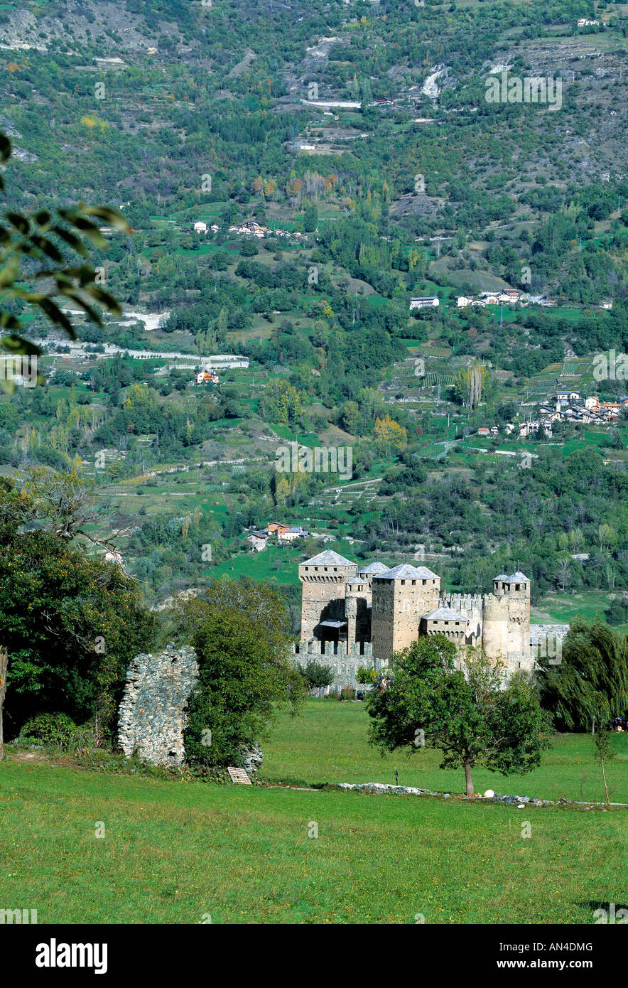 Fenis hi-res stock photography and images - Alamy