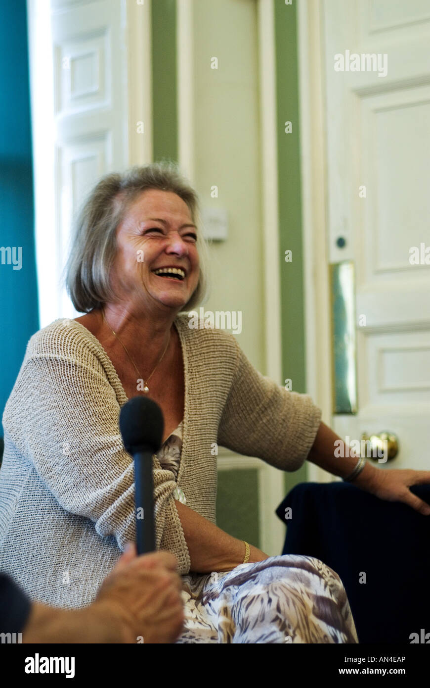 pic martin phelps 10 06 06 devizes festival kate adie who gave a talk ...