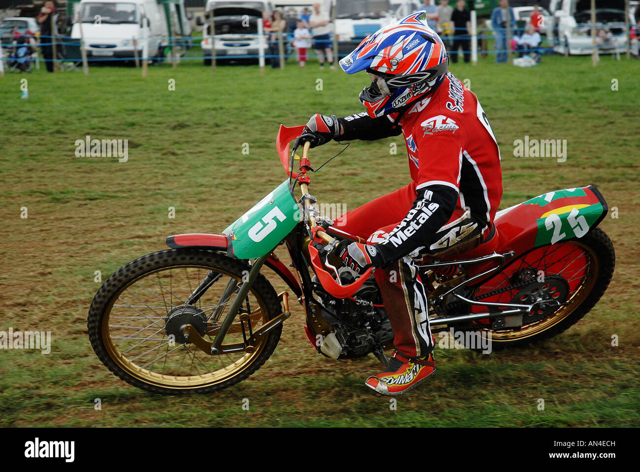 pic martin phelps 07 05 06 chippenham grass track racing at allington ...