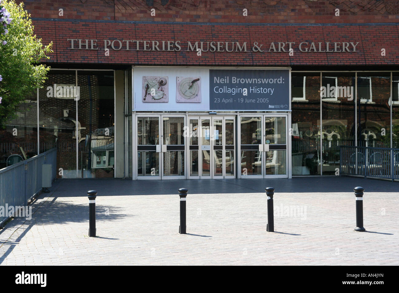 the potteries museum and art gallery stoke on trent the potteries ...