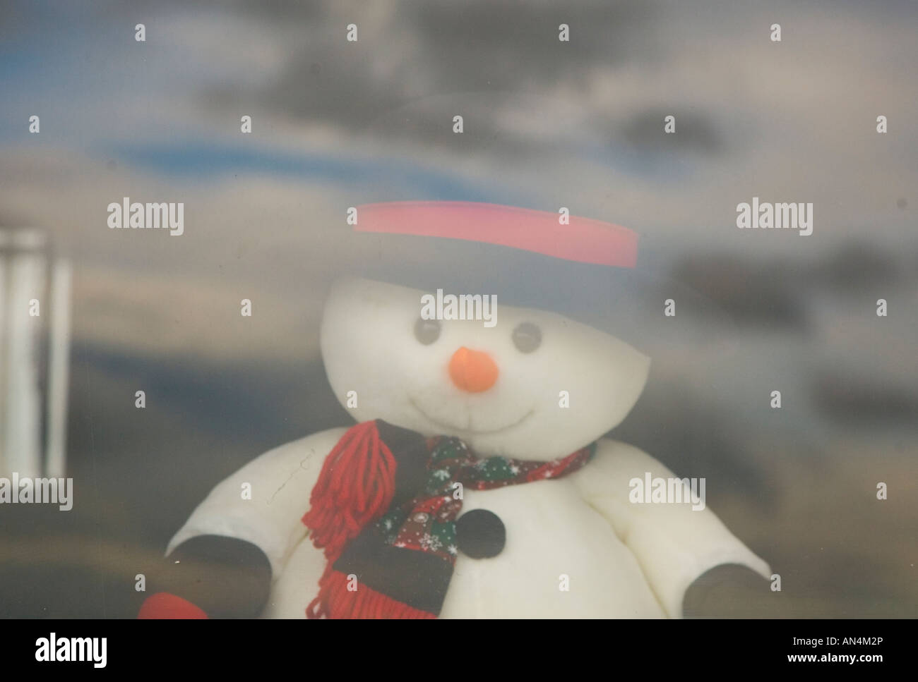 Flying snowman hi-res stock photography and images - Alamy