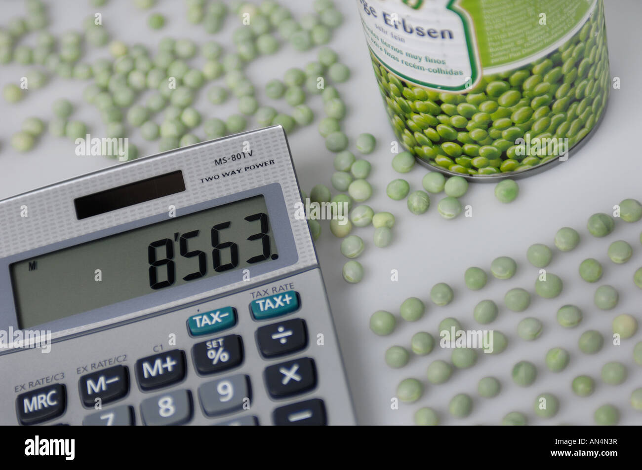 Quality control of tin can hi-res stock photography and images - Alamy