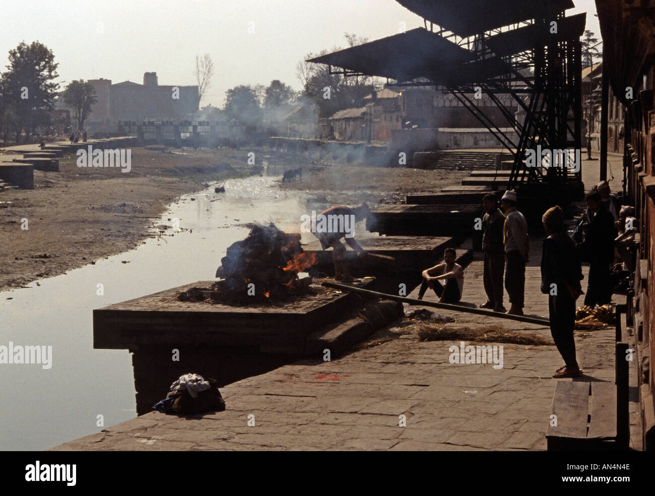 Open air pyre hi-res stock photography and images - Alamy