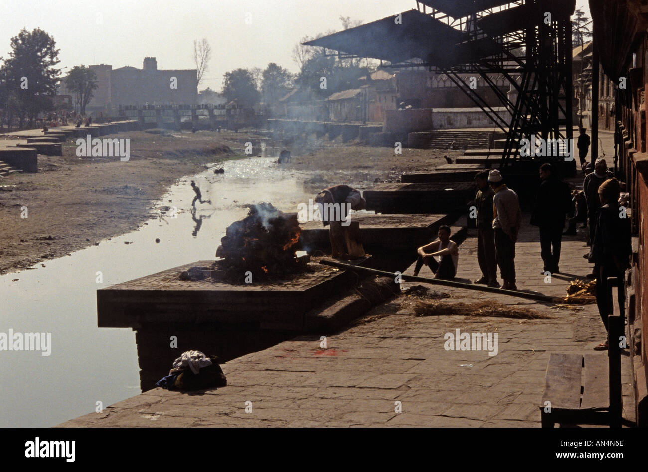 Open air pyre hi-res stock photography and images - Alamy