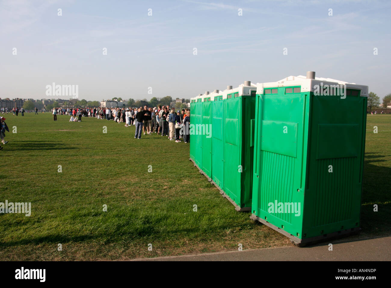 Marathon toilet hi-res stock photography and images - Alamy