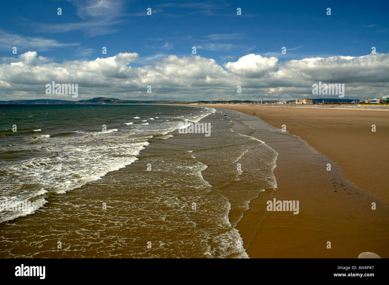 Aberavon sandy beach hi-res stock photography and images - Alamy