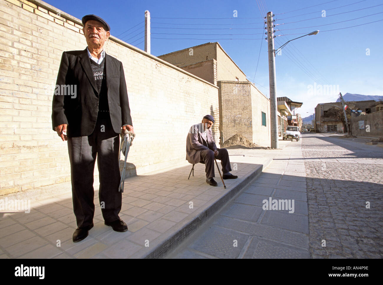 Middle east male formal hi-res stock photography and images - Alamy