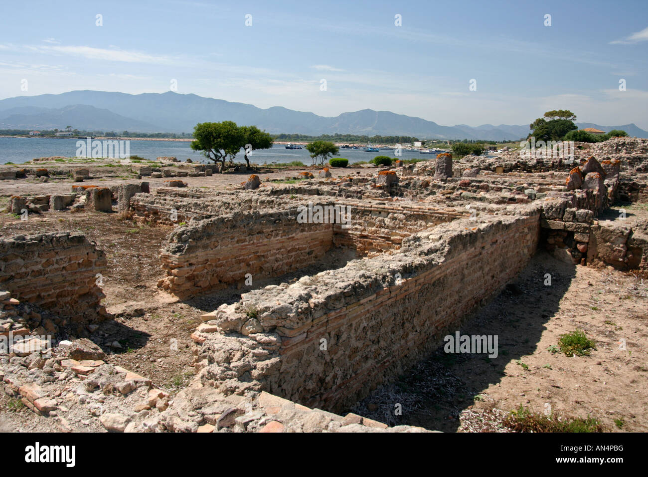 Sardinian ancient ruins site Stock Photo - Alamy