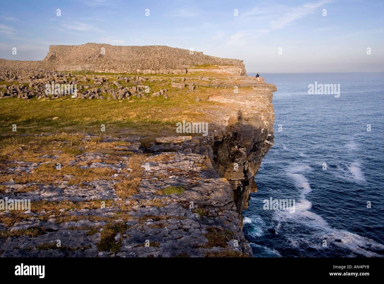Dun aonghus hi-res stock photography and images - Alamy