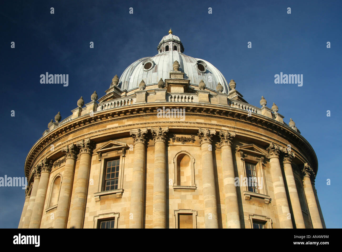 Radcliffe Camera in Radcliffe Square Oxford Part of the Bodleian ...
