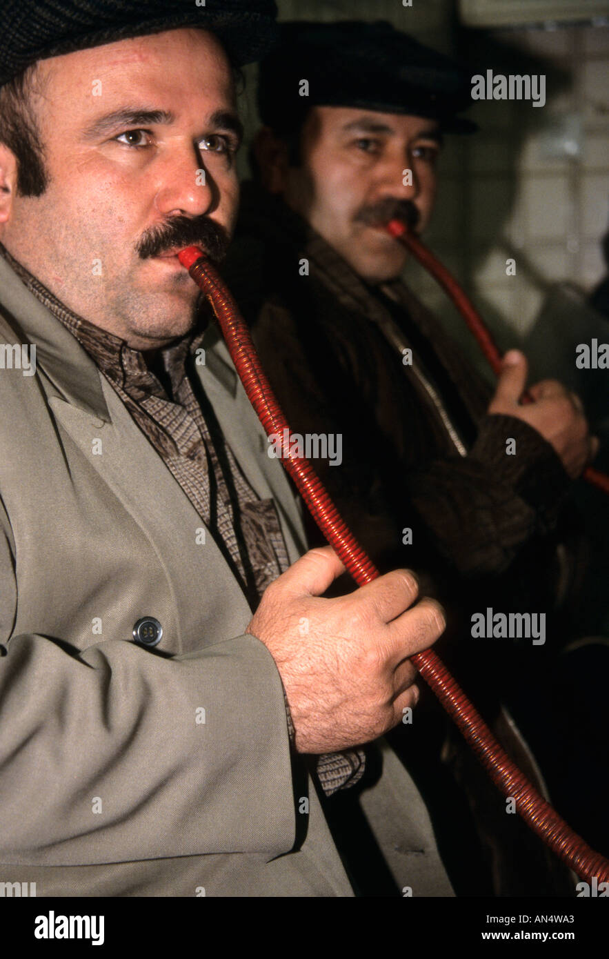 Smoking iranian iran hi-res stock photography and images - Alamy