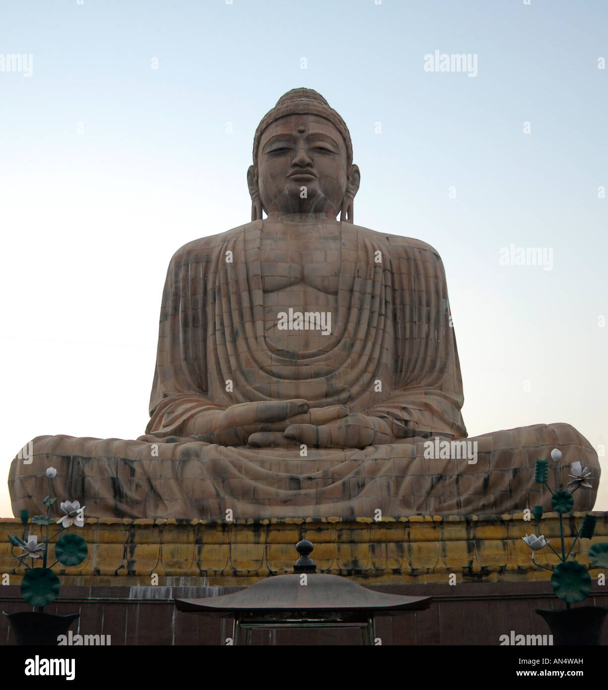 80ft high statue of Lord Buddha, Bodh Gaya, India Stock Photo - Alamy