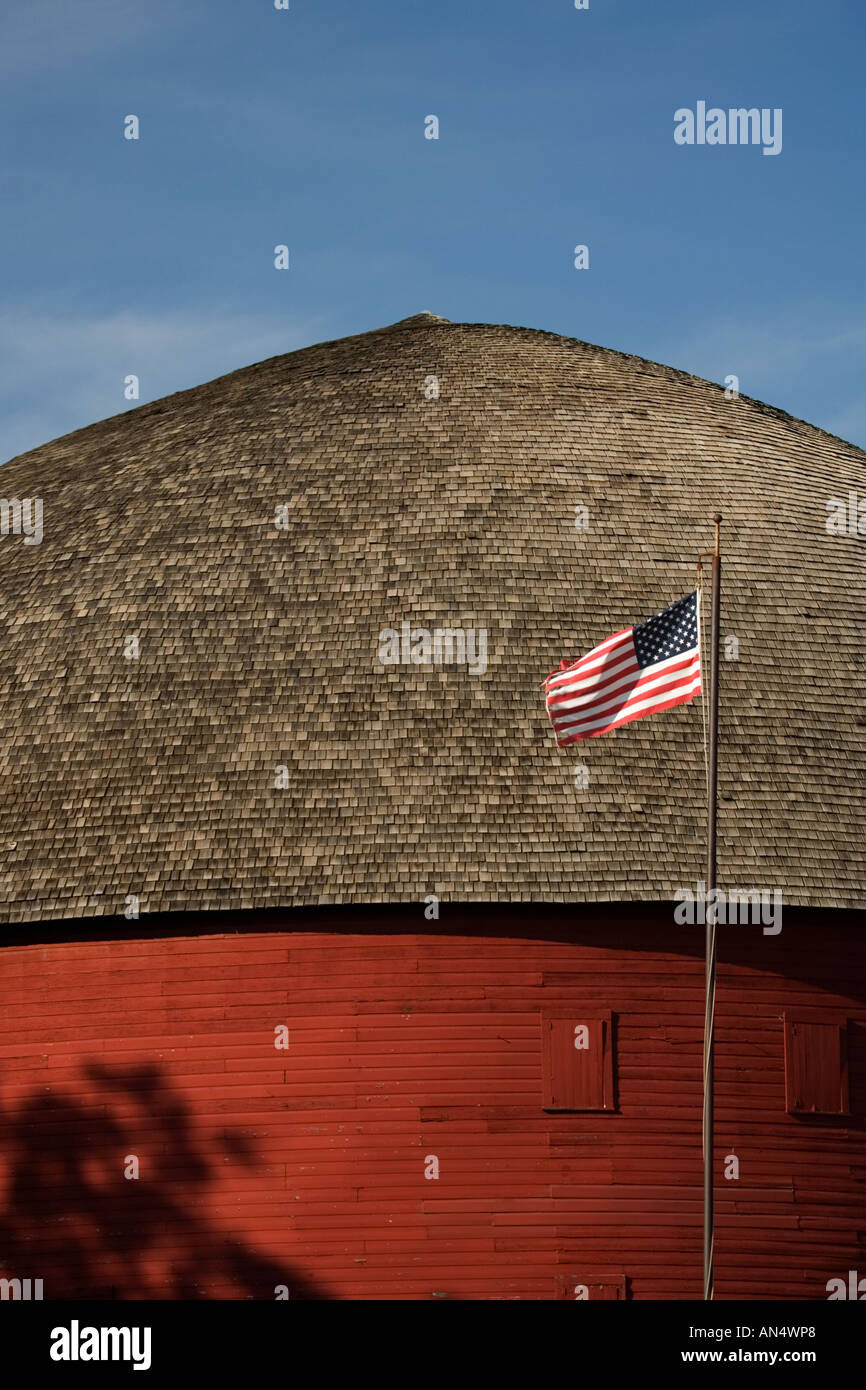 Red Round Barn Stock Photo - Alamy