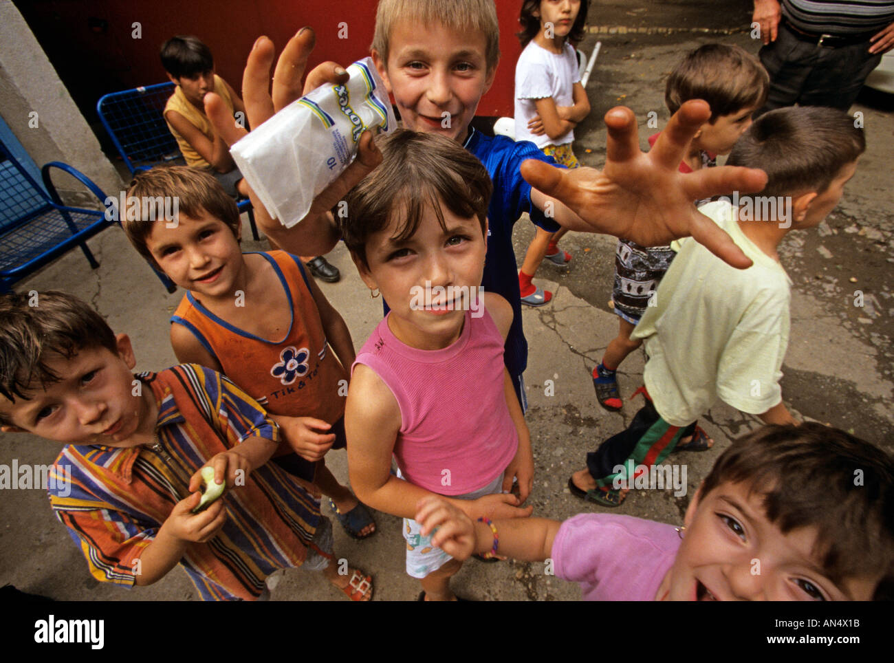 Serbian refugee camp hi-res stock photography and images - Alamy