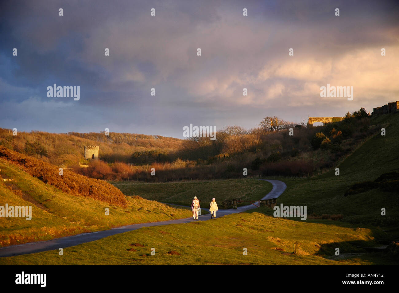 Vale of glamorgan castles hi-res stock photography and images - Alamy