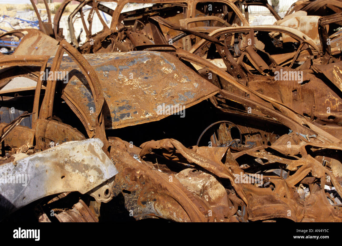 Abandoned rusty cars Stock Photo - Alamy