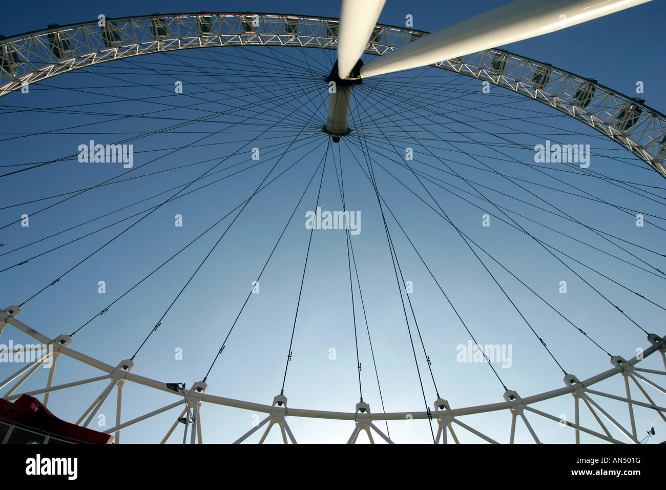 London eye inside capsule hi-res stock photography and images - Alamy