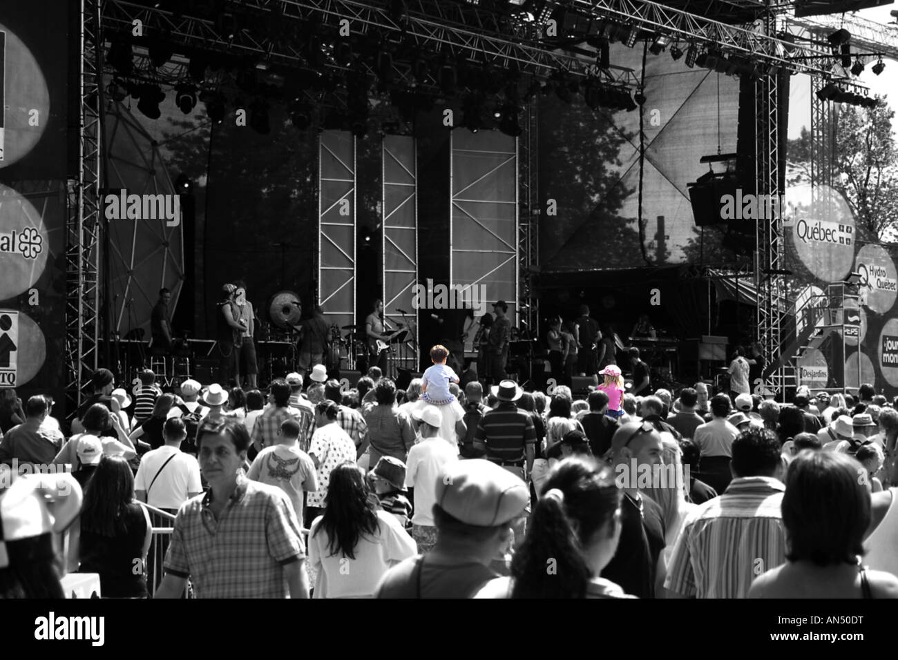 Concert children hi-res stock photography and images - Alamy