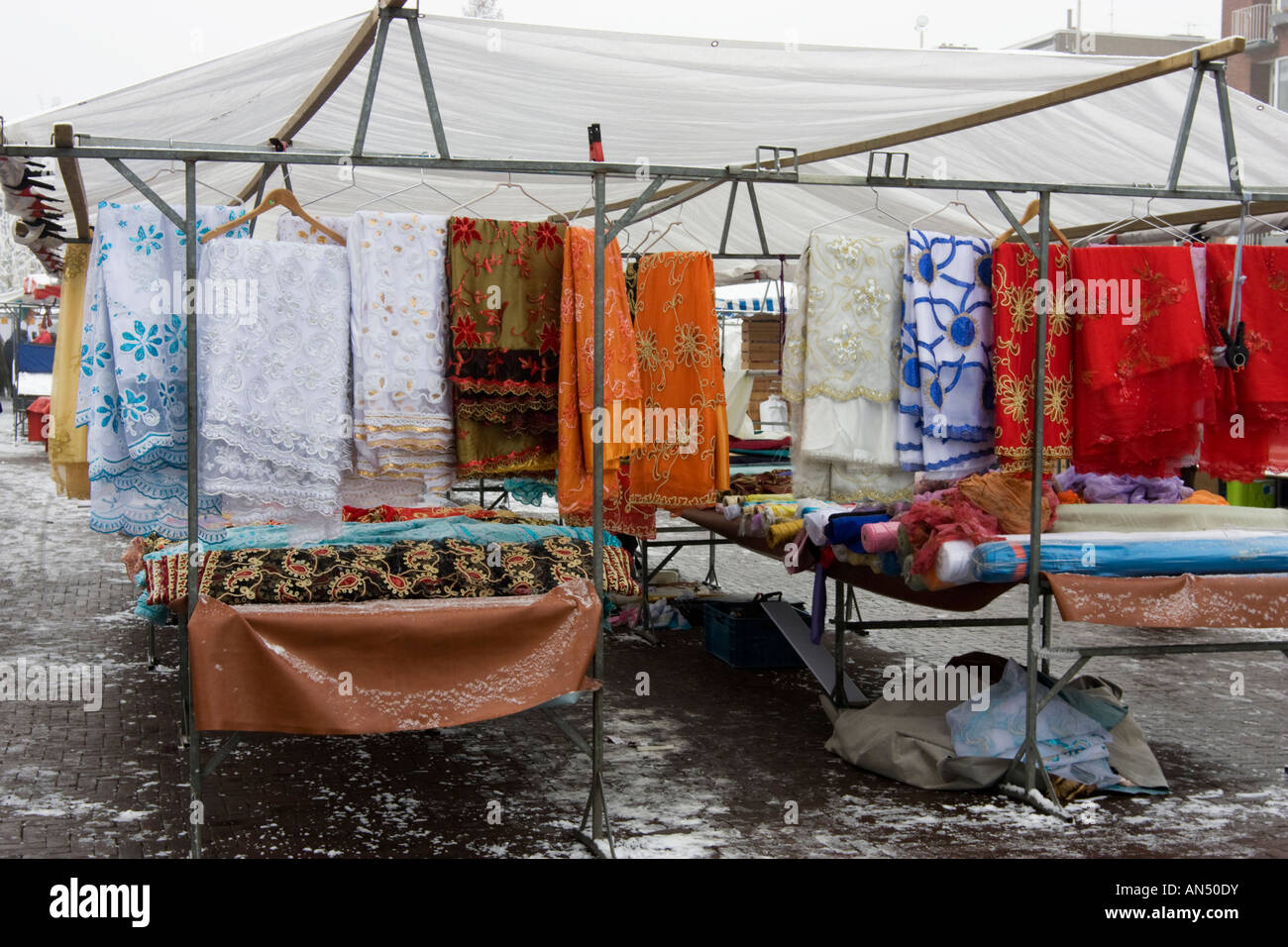 Market stall with cloth Stock Photo - Alamy