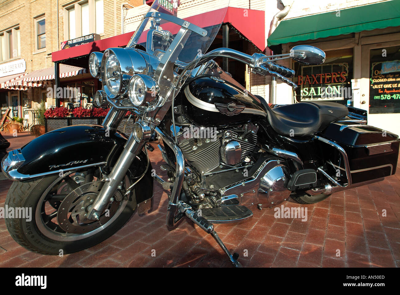 Motorbike harley davidson hi-res stock photography and images - Alamy