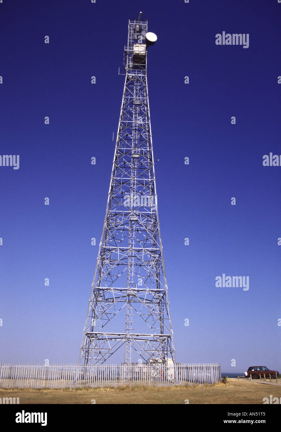 Radar signals hi-res stock photography and images - Alamy