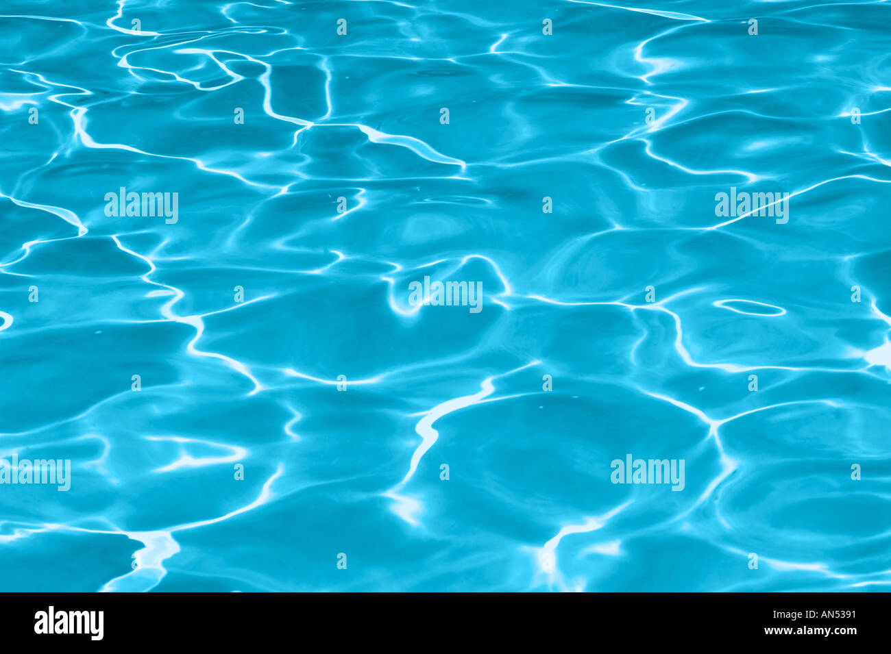 Clear blue water Stock Photo - Alamy