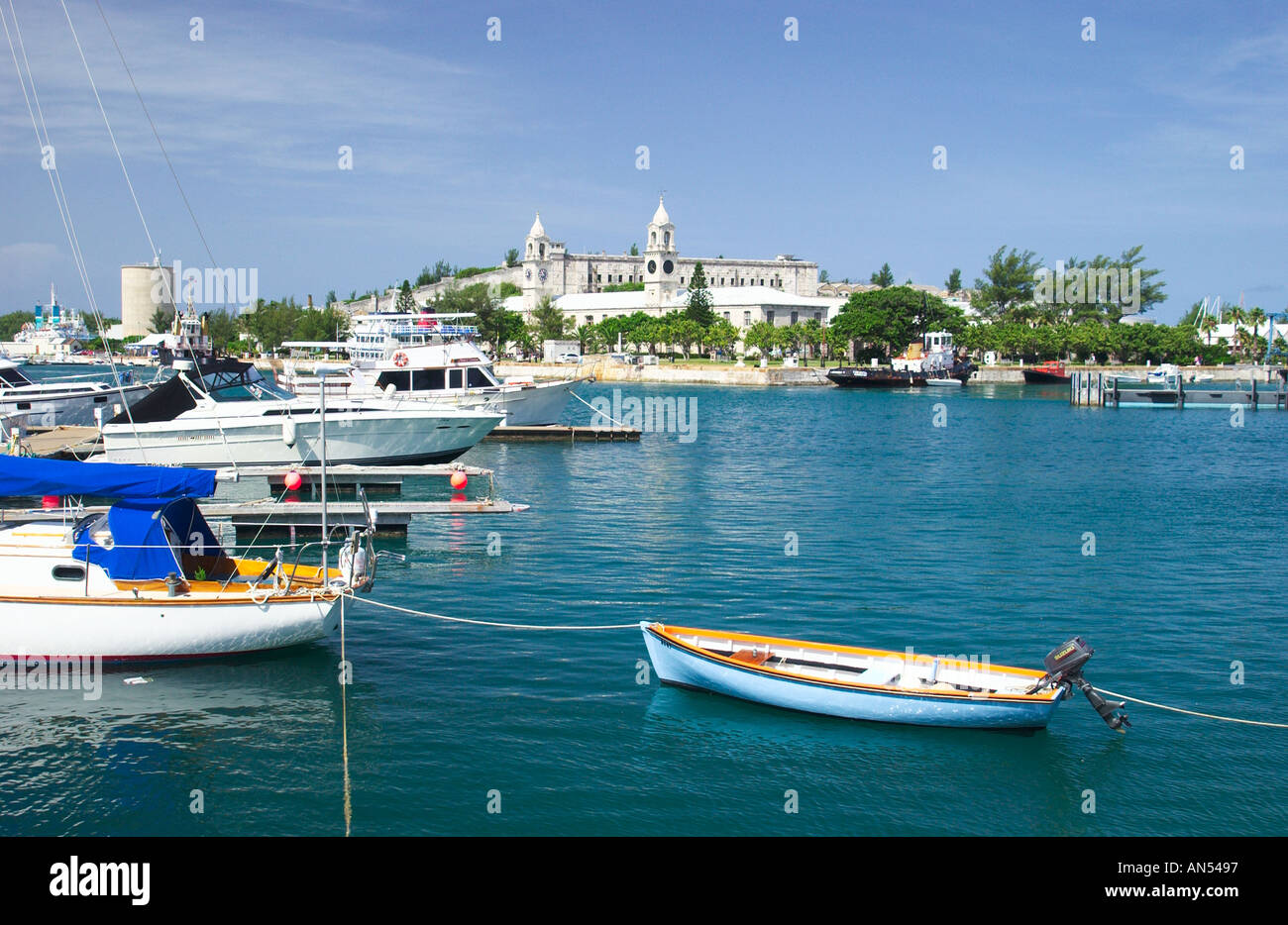 Marina naval hi-res stock photography and images - Alamy