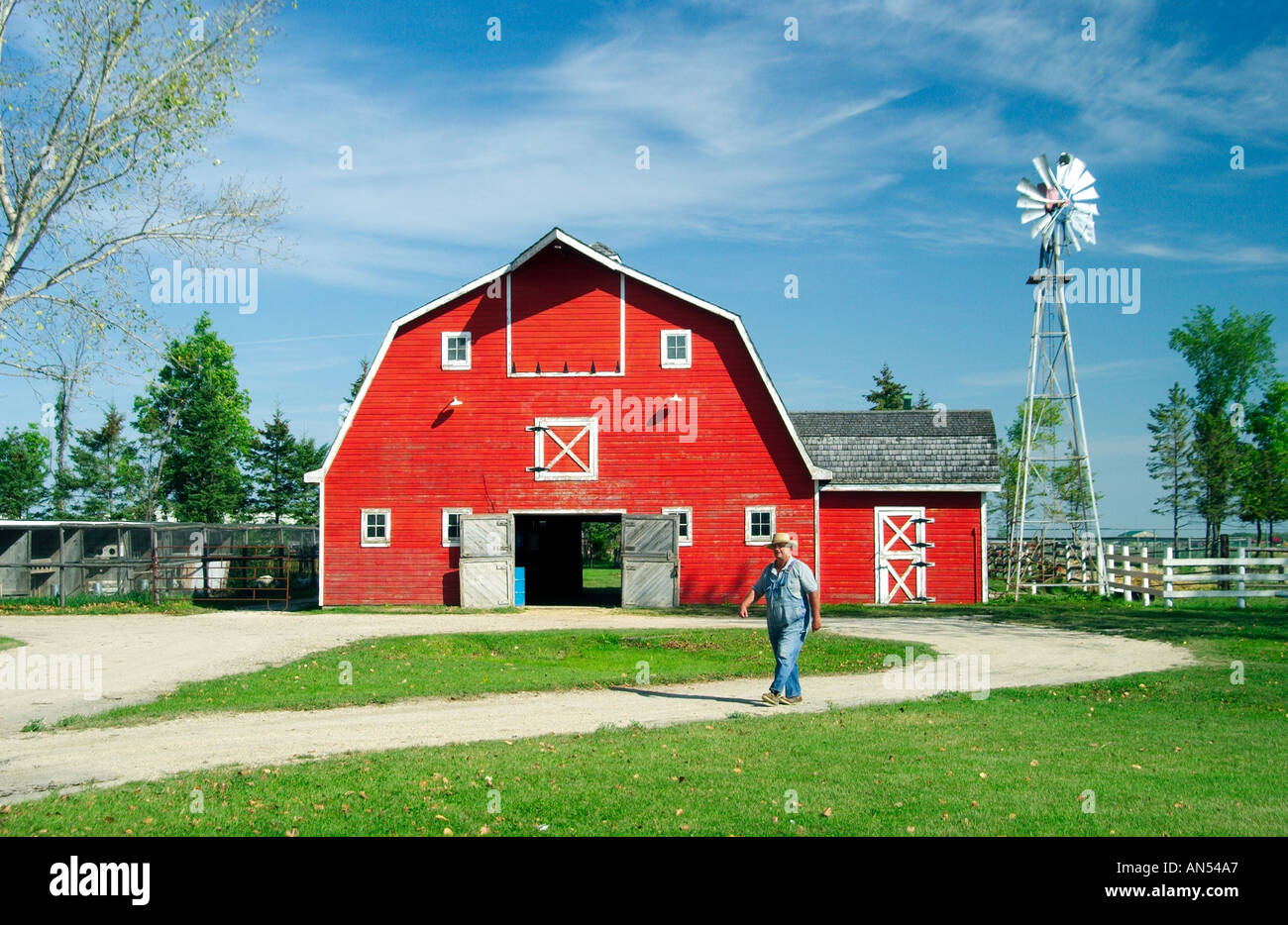 Red barn windmill mennonite heritage hi-res stock photography and ...